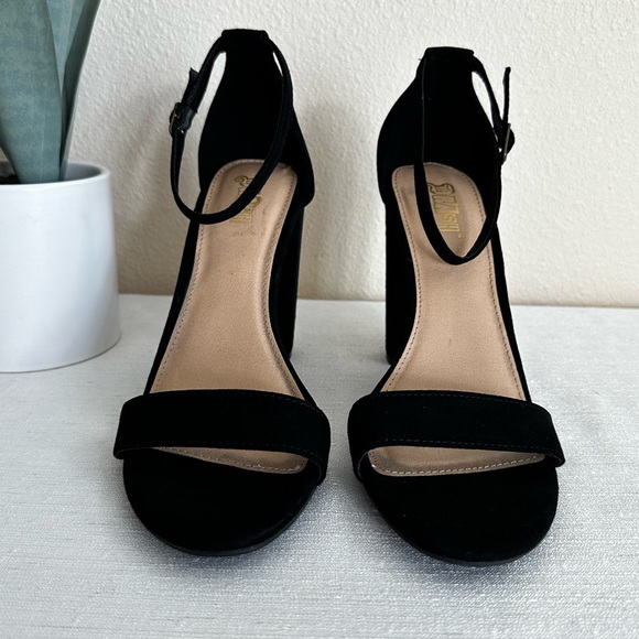 Brash | Shoes | New Brash Black Faux Suede Ankle Strap Block High Heel ...